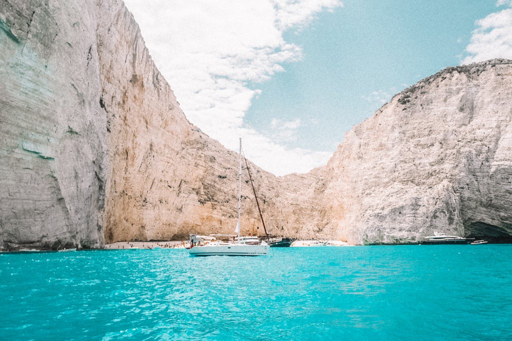 Shipwreck beach - Angelica Blick